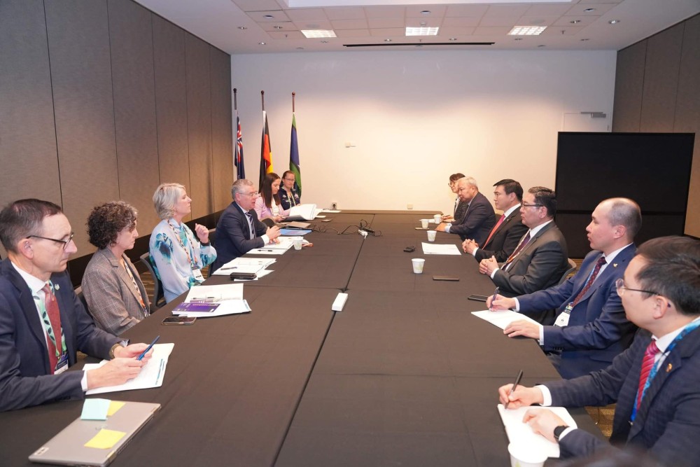 Шадар сайд С Амарсайхан Австралийн Онцгой байдлын сайд бөгөөд Хөдөө аж ахуй ой загасны аж