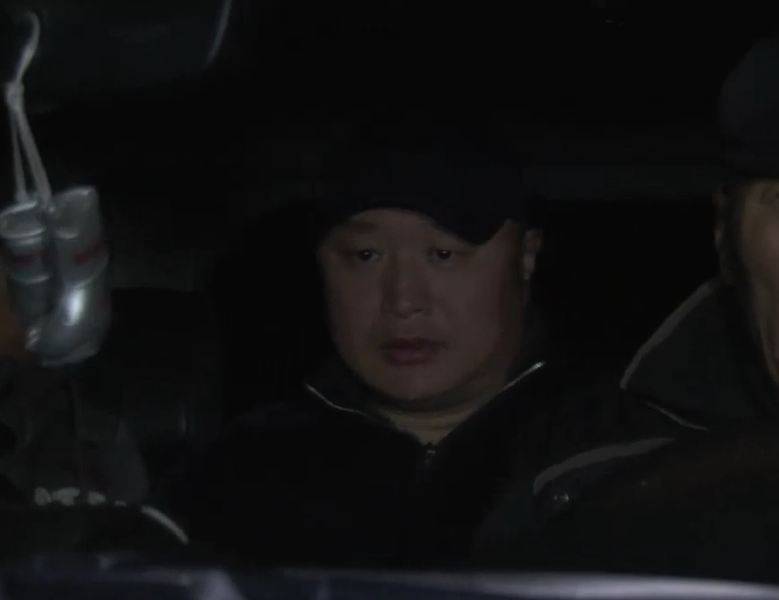 Б ХУРЦ НАРЫН 9 ХҮНД ХОЛБОГДОХ ЭРҮҮГИЙН ХЭРГИЙН ШҮҮХ ХУРАЛДААН ДАВАА ГАРИГТ ҮРГЭЛЖИЛНЭ