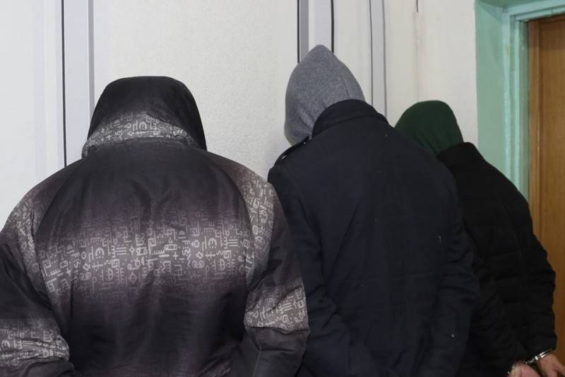 ТЭЭВРИЙН ХЭРЭГСЭЛ АШИГЛАН ДЭЭРЭМ ХИЙДЭГ ЭТГЭЭДҮҮДИЙГ ИЛРҮҮЛЭВ