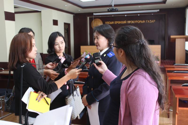 ЖИЛД 400 ГАРУЙ ИРГЭН АМИА ХОРЛОЖ БАЙНА