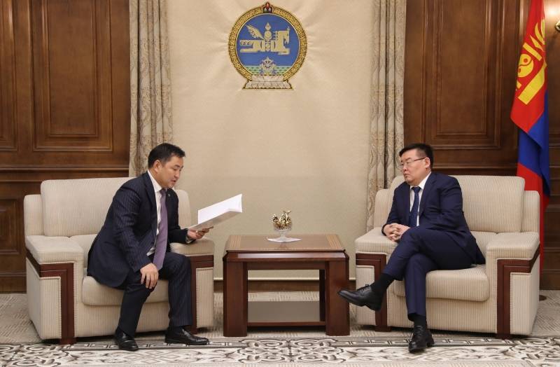 МОНГОЛБАНКНЫ ЕРӨНХИЙЛӨГЧИЙГ ЧӨЛӨӨЛӨХ САНАЛ ГАРГАЛАА