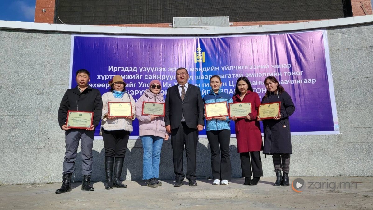 УИХ ын гишүүн Ц Туваан 1 тэрбум 362 сая төгрөгийн үнэ бүхий эмнэлгийн тоног төхөөрөмжийг