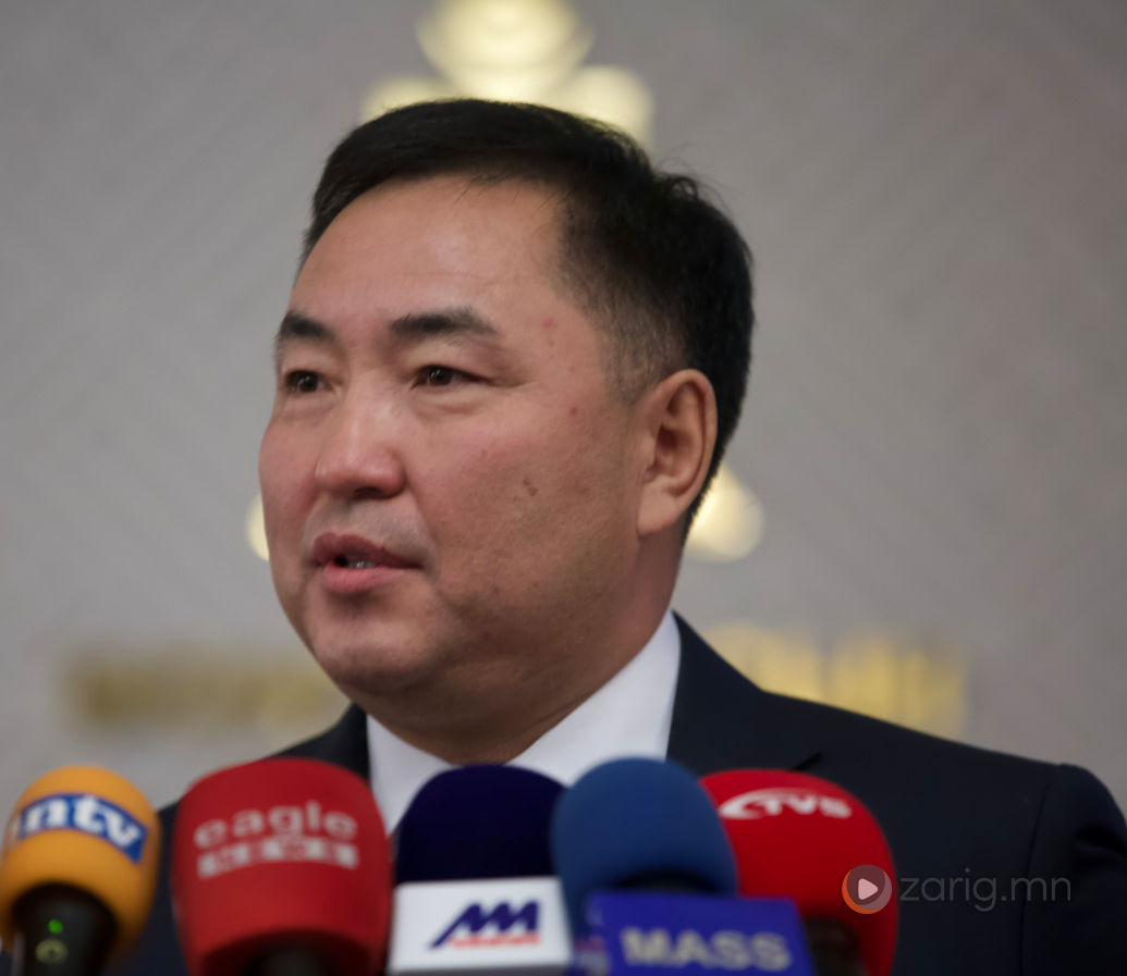 Б Пүрэвдорж Э Бат Амгалан гишүүн өдөр болгон хашхирдаг согтуу байсан