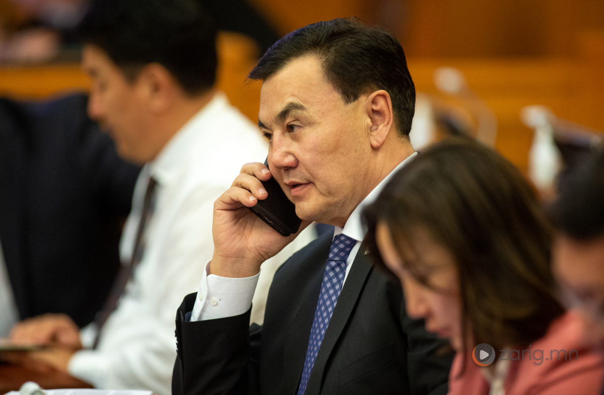 Б Баттөмөр 900 гаруй иргэнээс Ч Ундрам гишүүнтэй холбоотой гомдол ирсэн гомдлуудыг хэлэлцэх